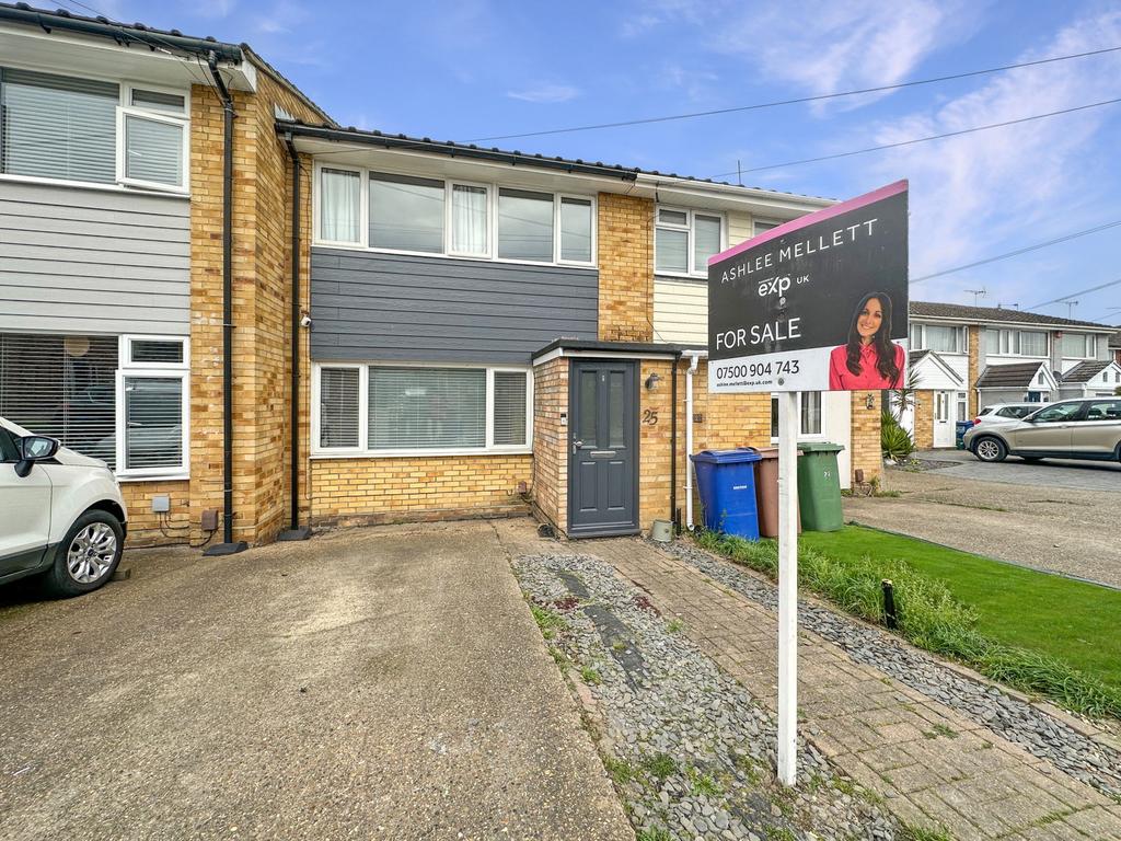 Brampton Close, Stanford-le-hope SS17 3 bed terraced house for sale - £ ...