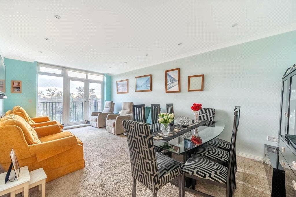 Pond House, Stanmore HA7 2 bed apartment - £530,000