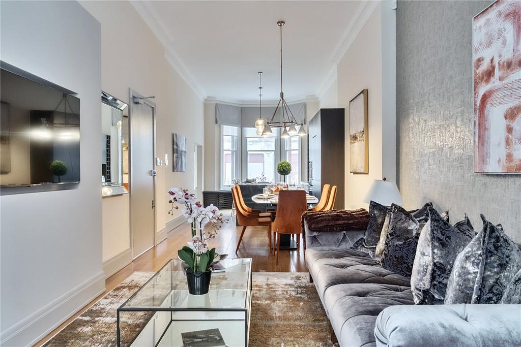 Egerton Gardens, SW3 3 bed apartment to rent - £7,250 pcm (£1,673 pw)