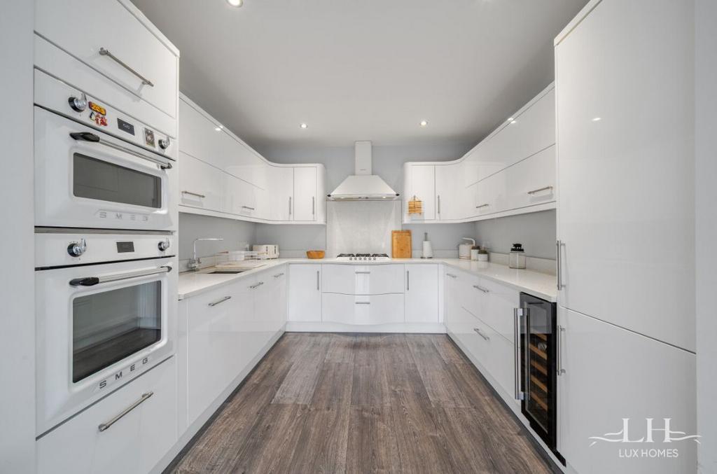 The Grove, Upminster 4 bed detached house - £875,000