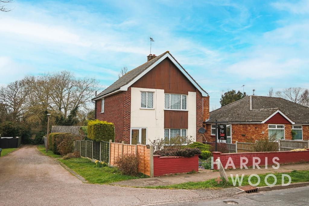 Park Square West, Jaywick... 3 bed detached house for sale - £230,000