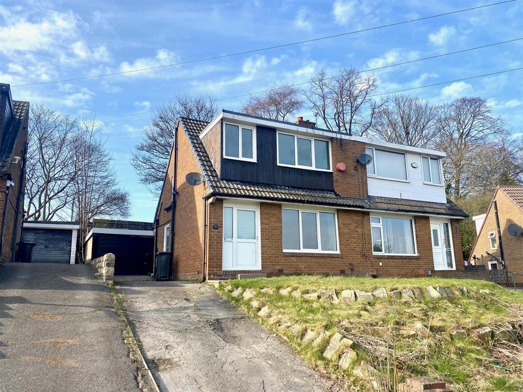 Castlefields Crescent, Brighouse 3 bed semi-detached house for sale - £ ...