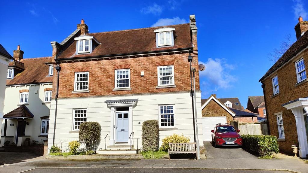 Fairfield Heights, Sherborne 5 bed detached house - £750,000