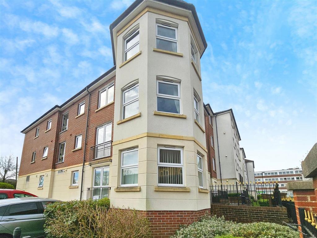 Windsor Way, Aldershot 1 bed retirement property for sale - £20,000