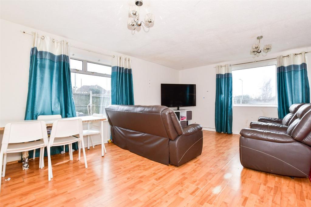 Newington Road, Ramsgate CT12 5 bed chalet for sale - £178,500