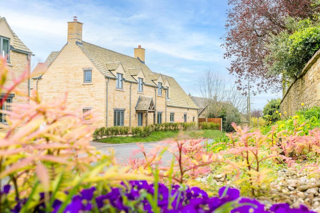 Little Rissington, Gloucestershire, GL54 4 bed semi-detached house for ...