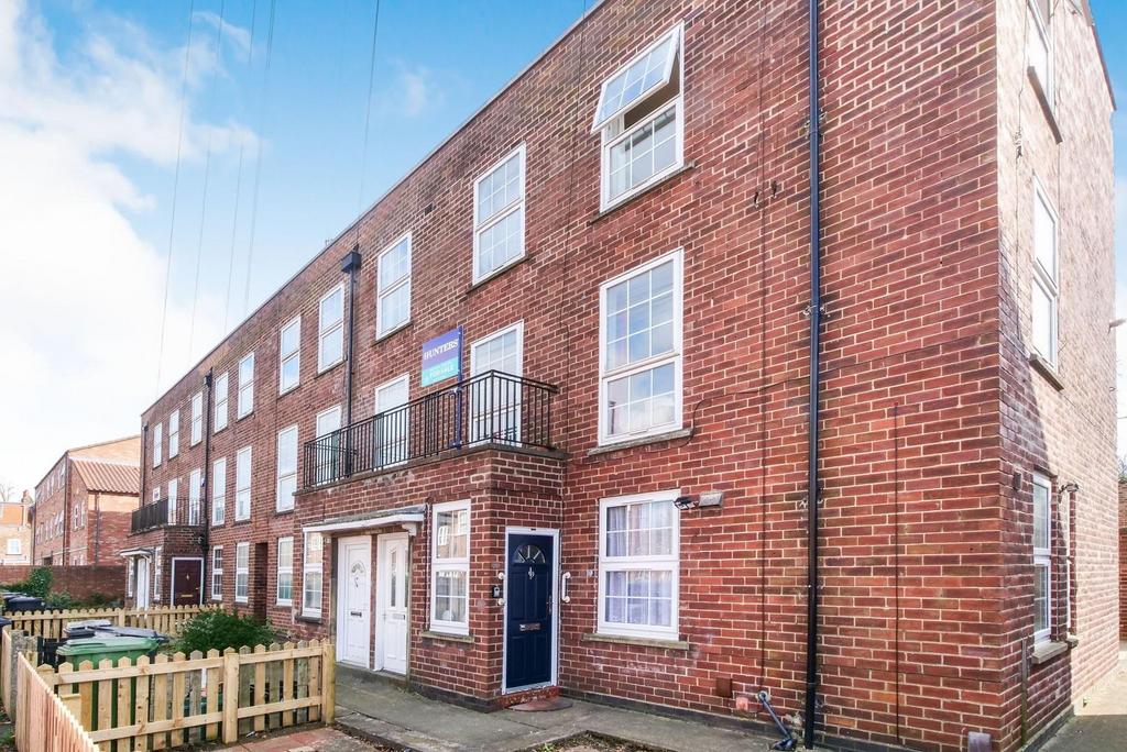 Alne Terrace, York 4 bed duplex for sale - £300,000