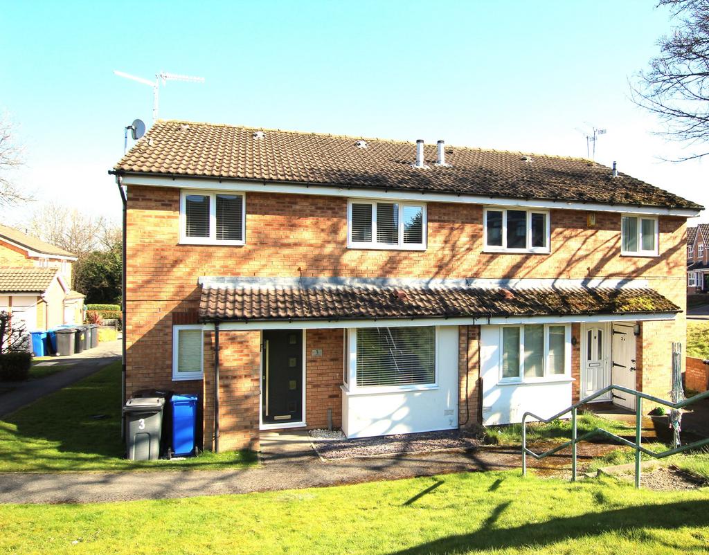 Hunshelf Road, Chapeltown, Sheffield 2 bed maisonette - £795 pcm (£183 pw)