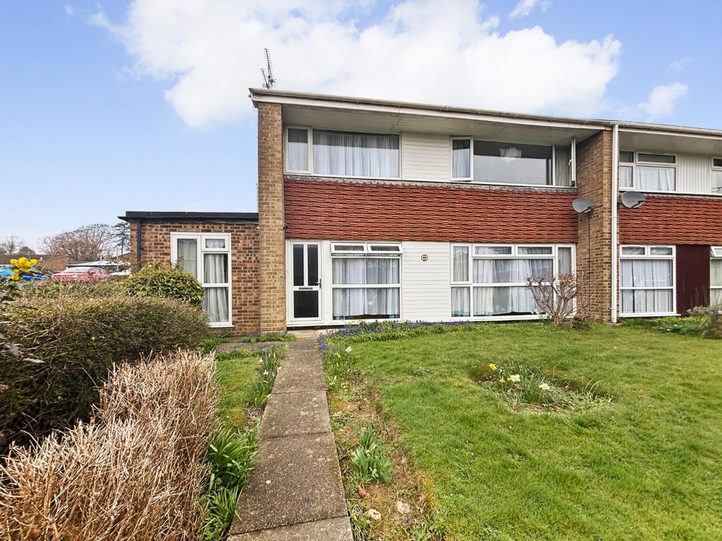 Somner Close, Canterbury, Kent, CT2 6 bed semi-detached house - £375,000