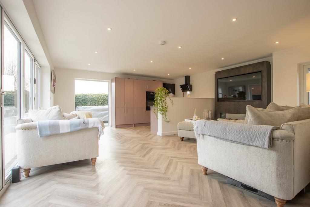 Gidney Drive, Heacham 3 bed bungalow - £400,000