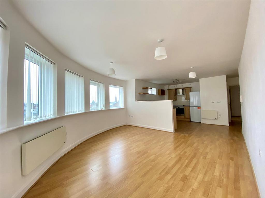 Old Church Court, Weaste Road, Salford 2 bed apartment - £750 pcm (£173 pw)
