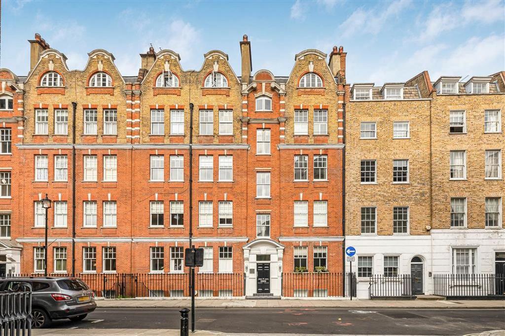 Riding House Street, London W1W 1 bed flat - £2,817 pcm (£650 pw)