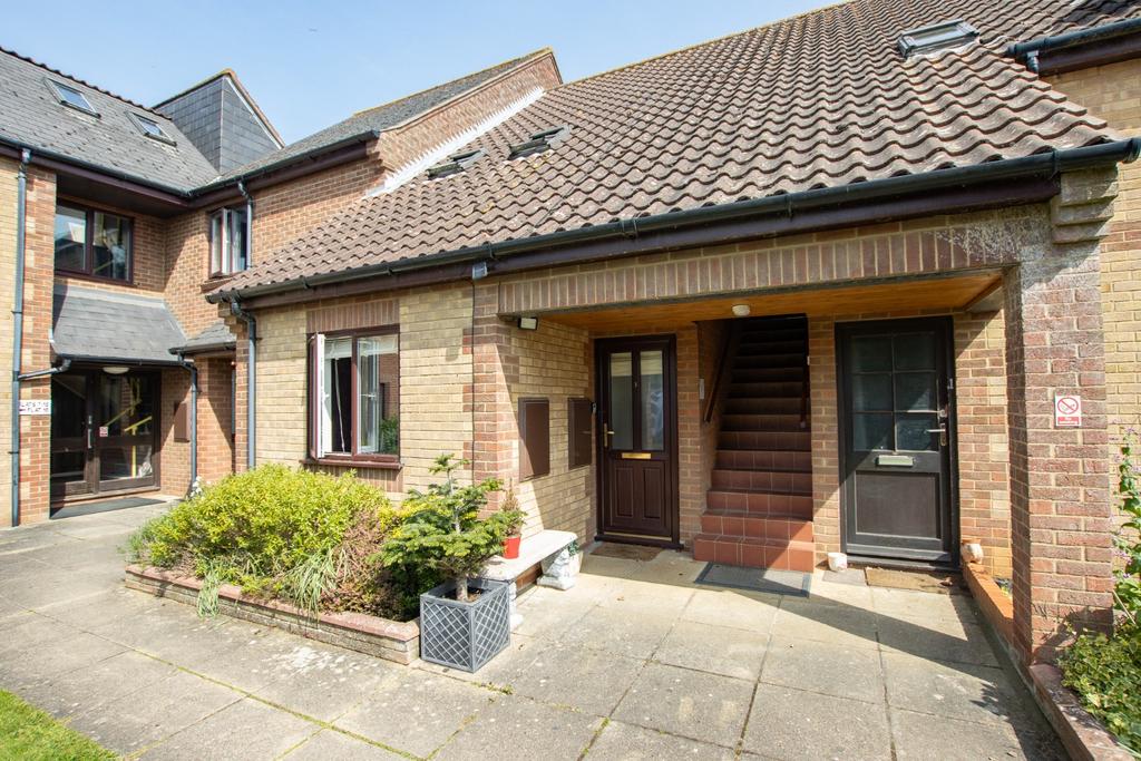 Leaside Court, Heacham 1 bed maisonette for sale - £135,000