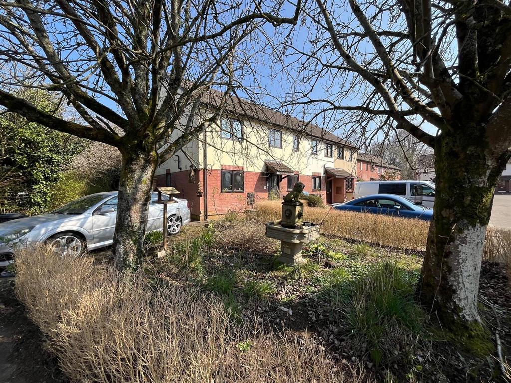 Forge Close, Caerleon, Newport 3 bed end of terrace house - £230,000