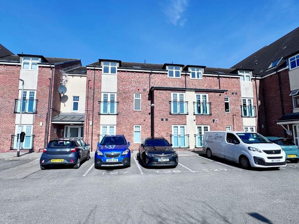Trueman Court, Green Lane, Middlesbrough 2 bed apartment for sale - £69,950