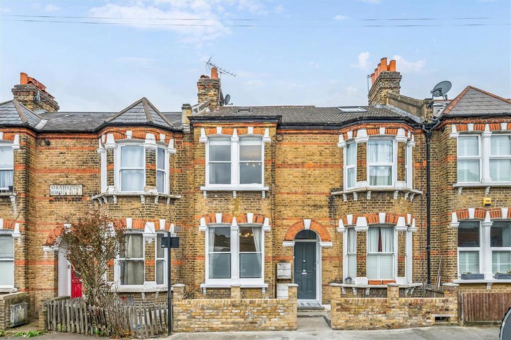 Strathleven Road, London SW2 3 bed house - £850,000