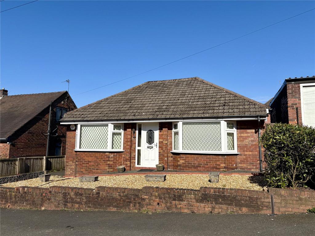 Sholver Lane, Moorside, Oldham, OL1 2 bed detached bungalow for sale ...