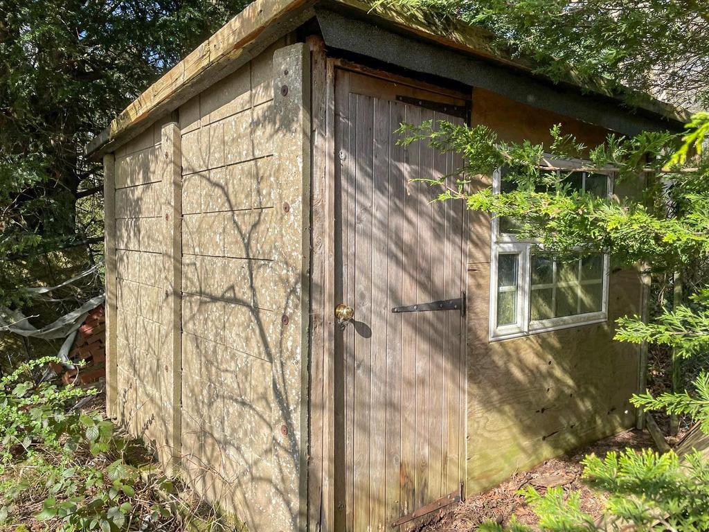 Ridge Lane, Meopham, Gravesend, Kent Land for sale - Sale by tender
