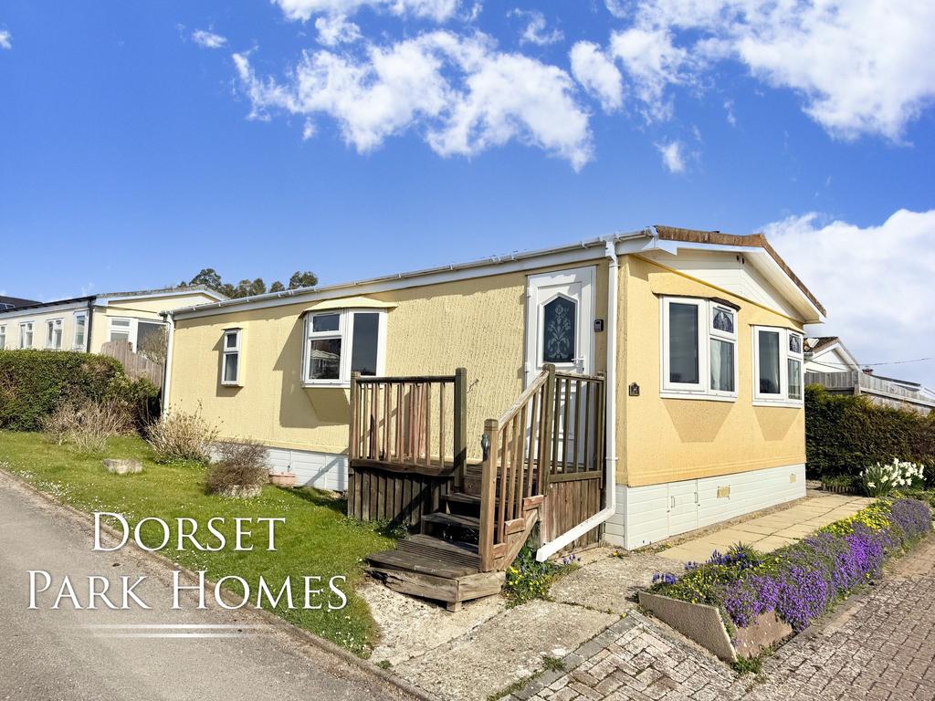 Handley Park, Sixpenny Handley... 2 bed park home for sale - £100,000