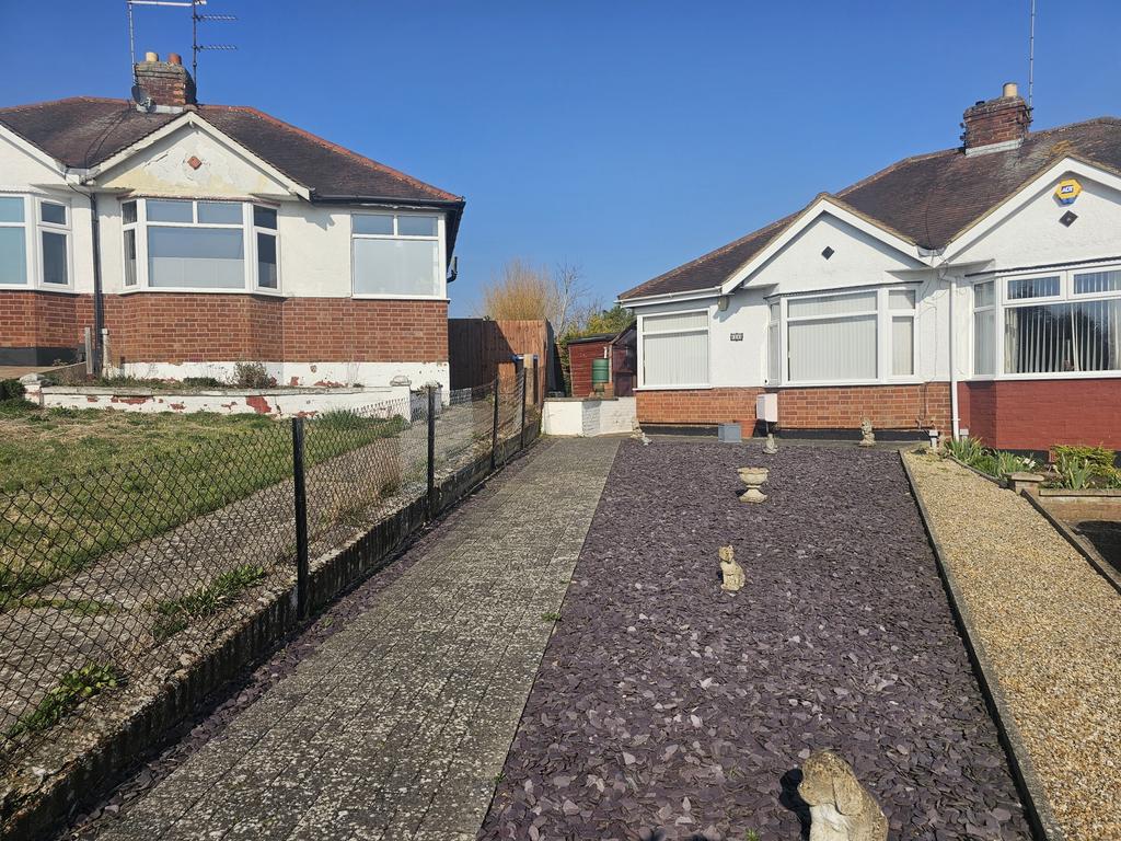 Sandhills Close, Kingsthorpe, NN2 8EB 1 bed bungalow - £230,000