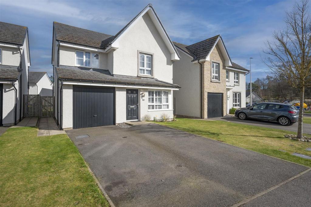 Dunrobin Grove, Inverness IV2 3 bed detached house - £280,000