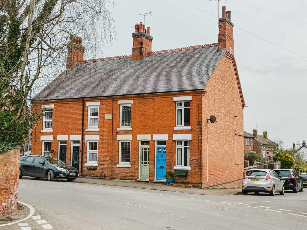 Main Street, Smeeton Westerby, LE8 2 bed terraced house - £220,000