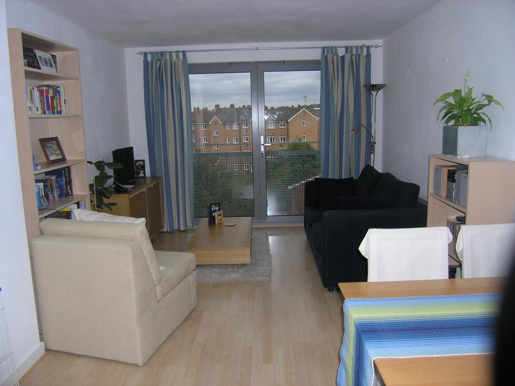 Deals Gateway London SE13 1 bed apartment to rent - £1,500 pcm (£346 pw)