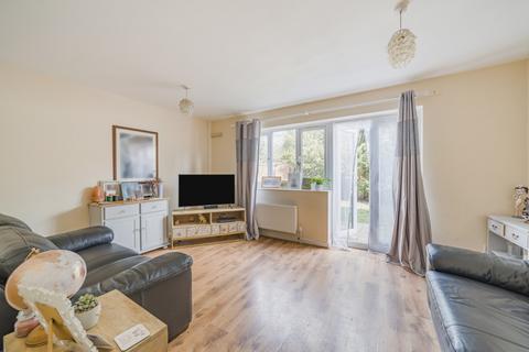 Houses for sale in Shepperton | OnTheMarket