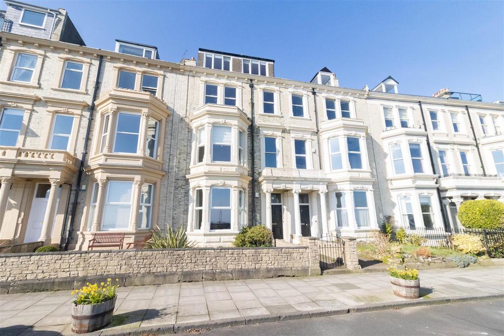 Percy Gardens, Tynemouth 3 bed apartment - £1,500 pcm (£346 pw)