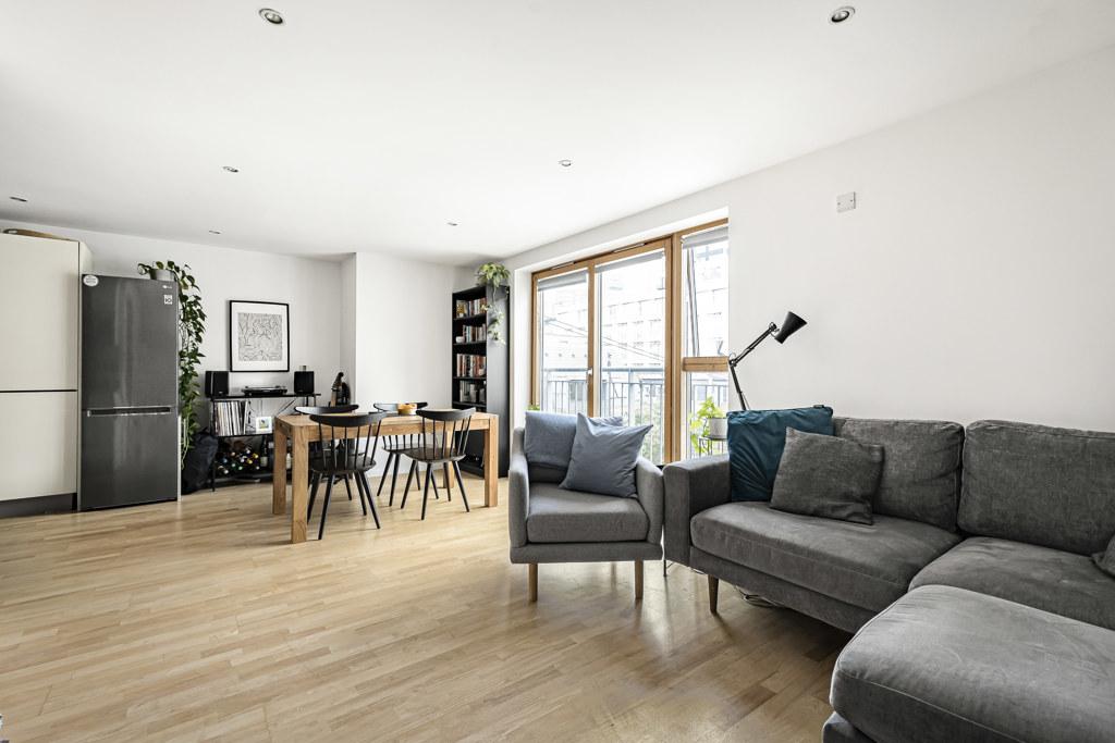 Decima Street, London, SE1 2 bed apartment - £675,000