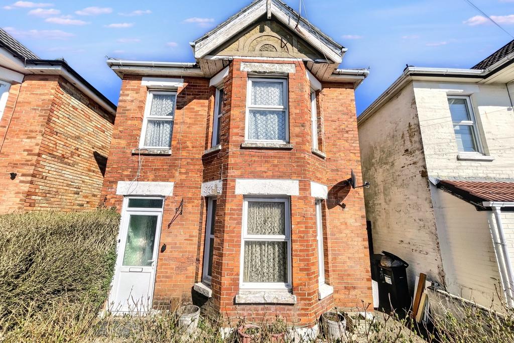 Charminster 3 bed detached house for sale - £325,000