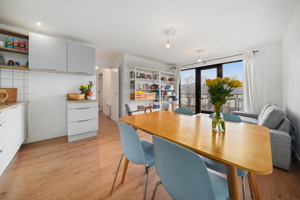 Woodmill Road, Hackney E5 2 bed apartment for sale - £450,000