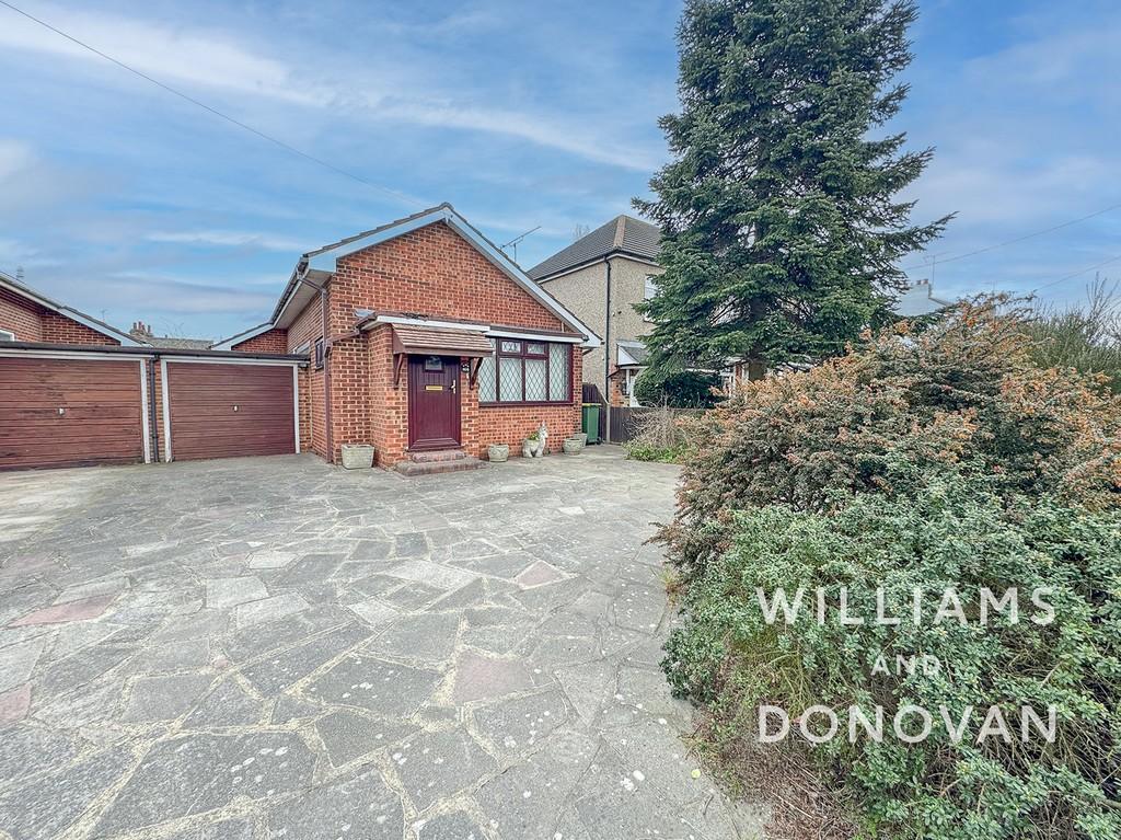 Ashingdon Road, Ashingdon 2 bed detached bungalow for sale - £300,000