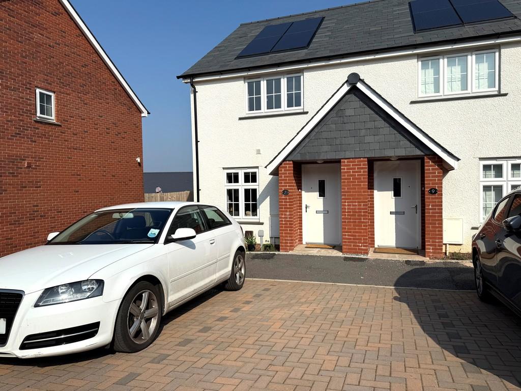 Matford, Exeter 2 bed semi-detached house - £1,500 pcm (£346 pw)