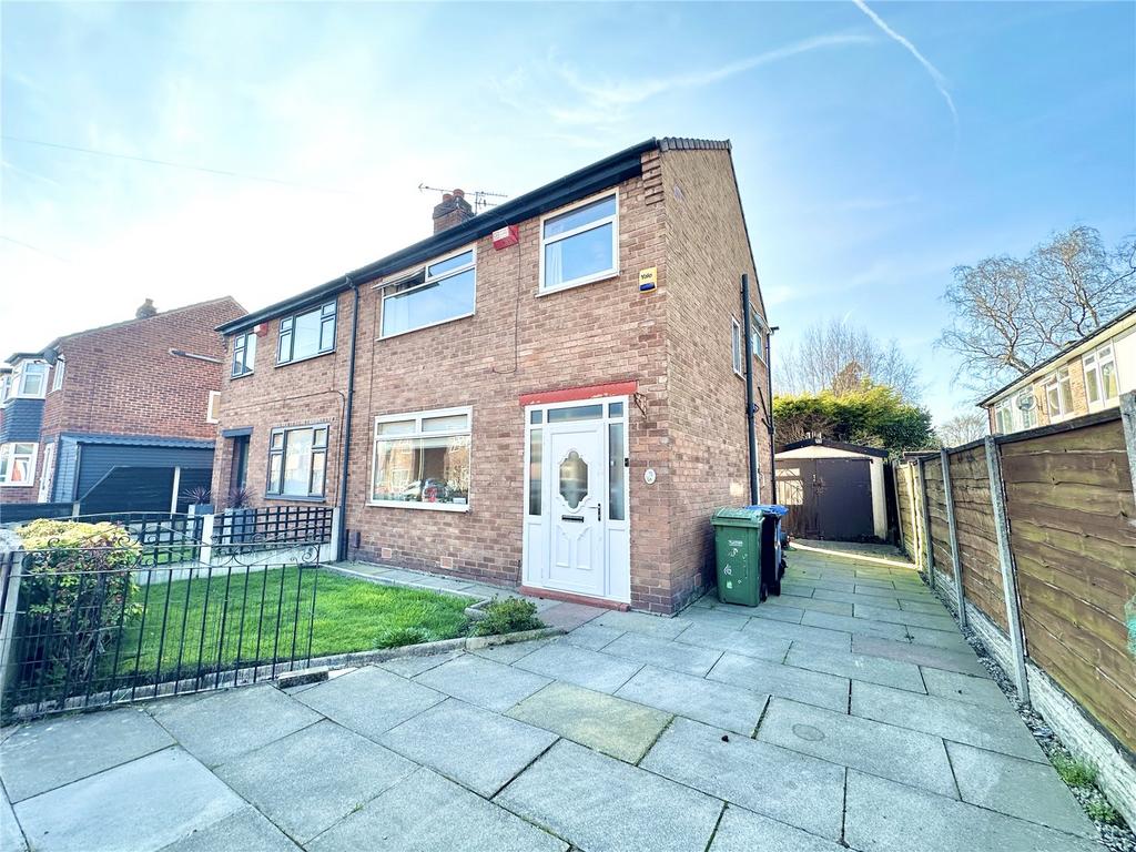 Beech Road, Trafford M33 3 bed semi-detached house for sale - £335,000