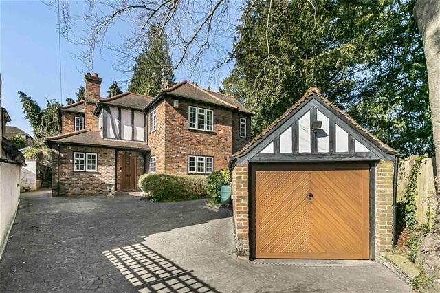 Harpenden AL5 3 bed detached house for sale - £1,550,000