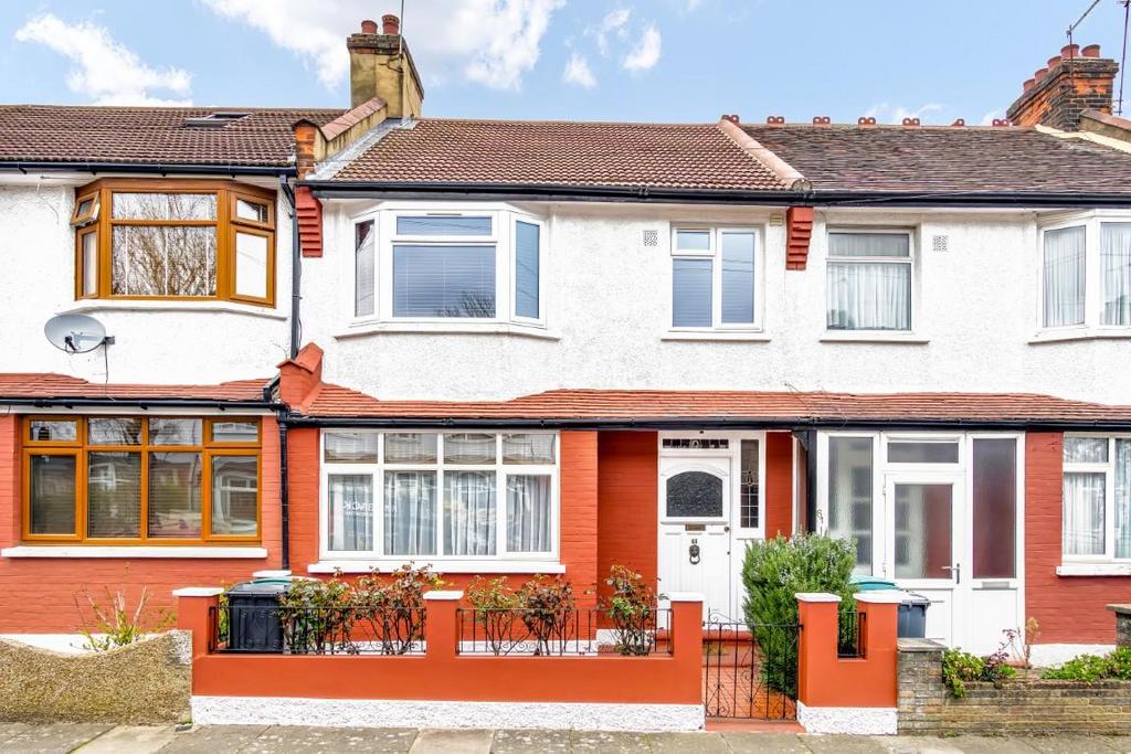 Higham Road, London, N17 3 bed terraced house for sale - £750,000