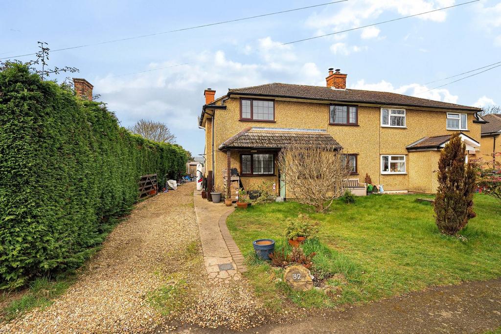 Stanford Road, Southill, Biggleswade... 3 bed semi-detached house for ...