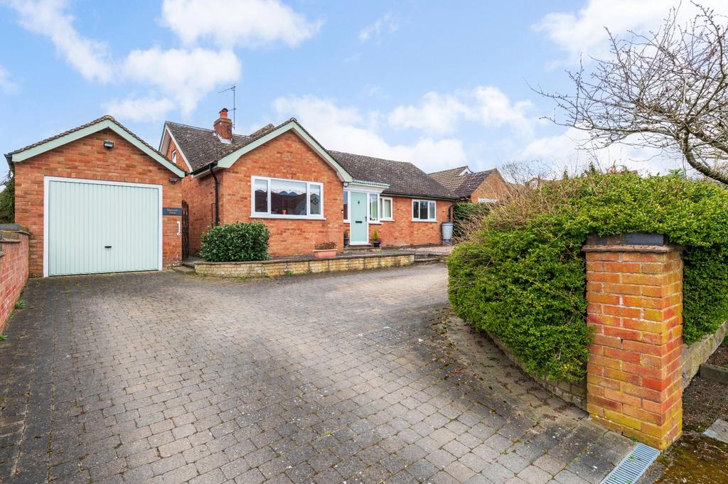 Crowle, Worcester, Worcestershire 4 bed detached house - £675,000