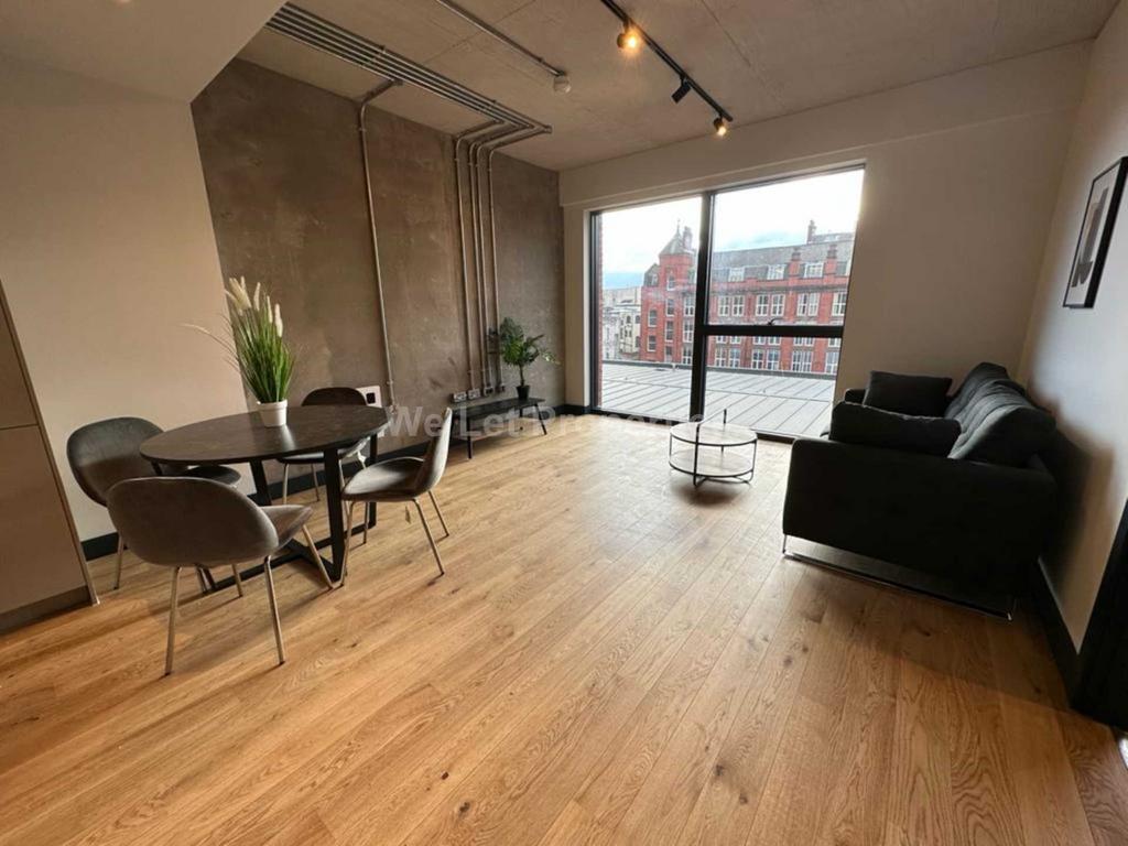 Addington Street, Manchester M4 1 bed apartment - £1,200 pcm (£277 pw)