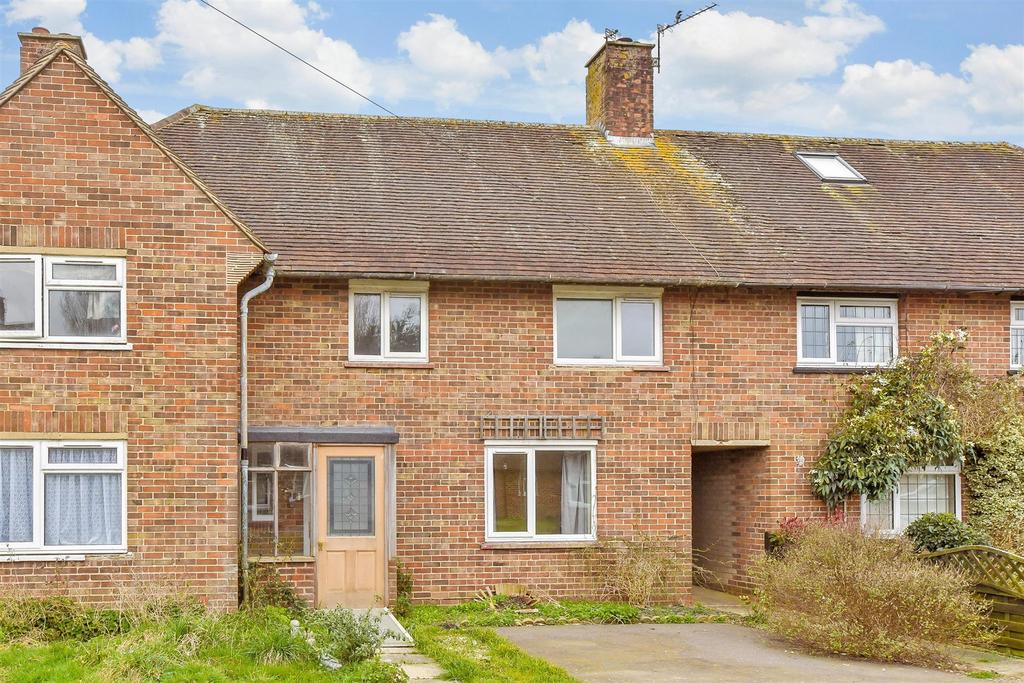 Lucking Lane, Bognor Regis, West Sussex 3 bed terraced house - £300,000