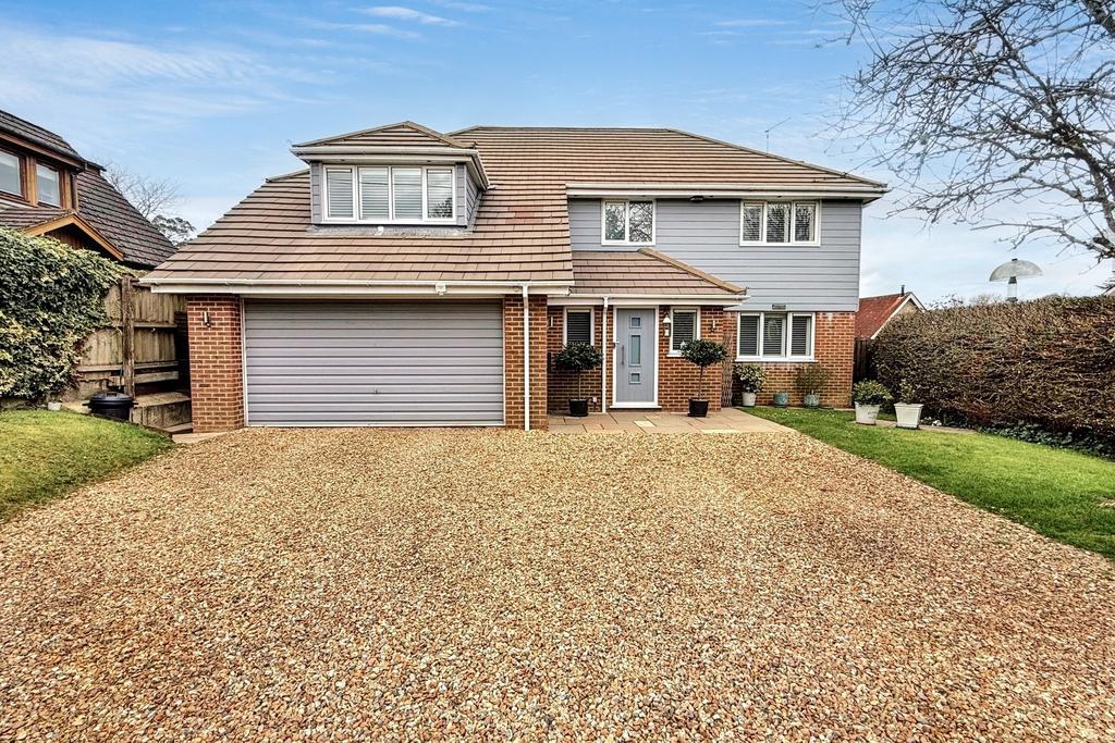 Redlynch 4 bed detached house for sale - £820,000