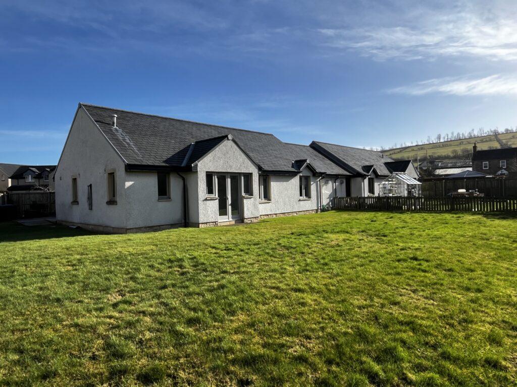 13 Croft Field, Jedward Terrace... 4 bed bungalow - £350,000