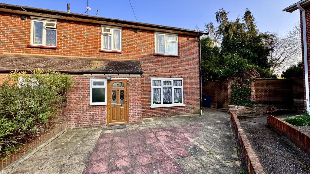 Norman Avenue, Feltham, Middlesex, TW13 3 bed semi-detached house for ...