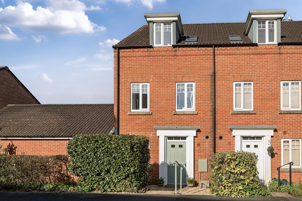 Collett Road, Norton Fitzwarren 3 bed end of terrace house for sale - £ ...