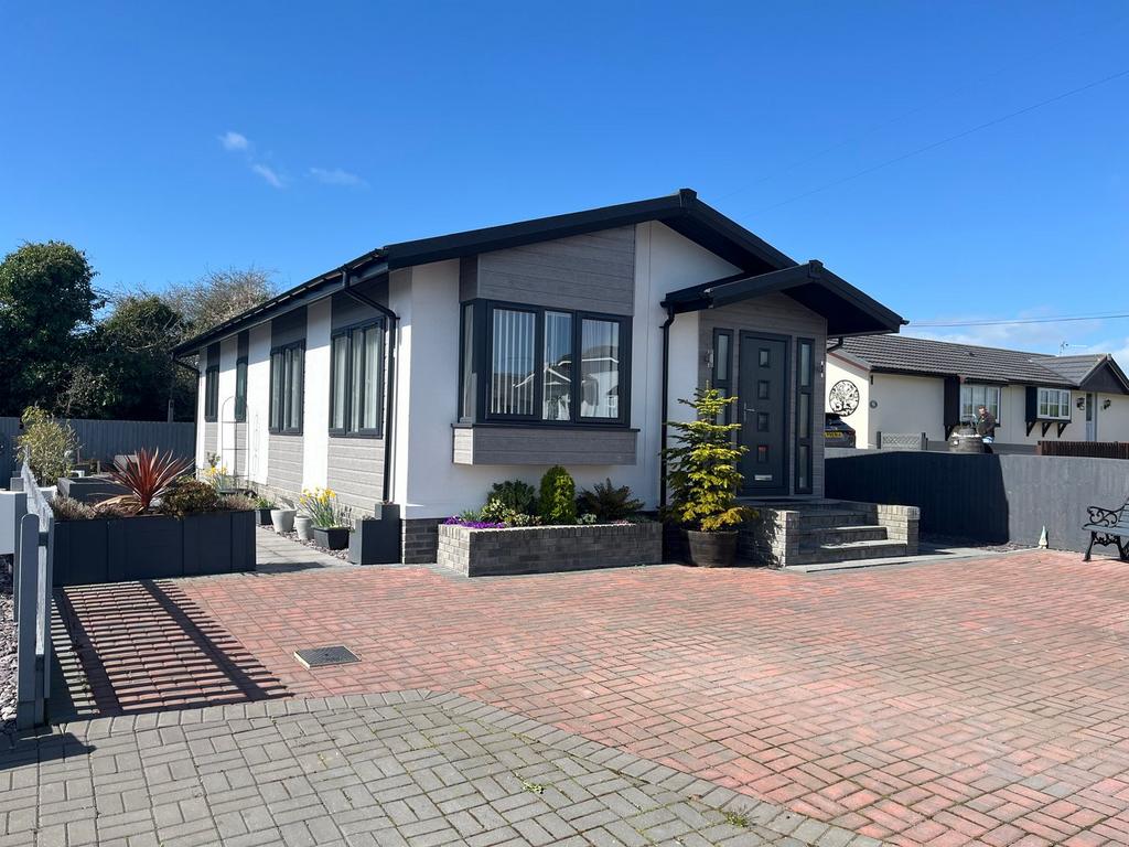 Castleton Road, St Athan, CF62 2 bed park home - £199,000