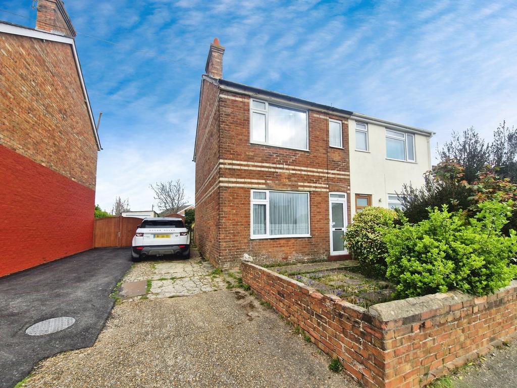 Old Wareham Road, Poole, BH12 3 bed semi-detached house for sale - £220,000