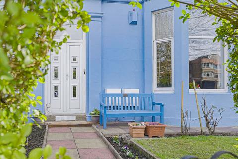 Houses for sale in Shawlands | OnTheMarket