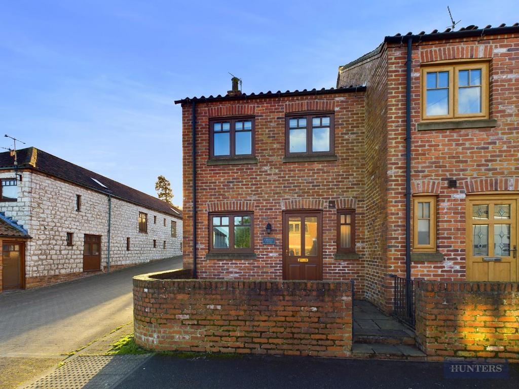 Main Street, Staxton, Scarborough... 2 bed semi-detached house - £160,000