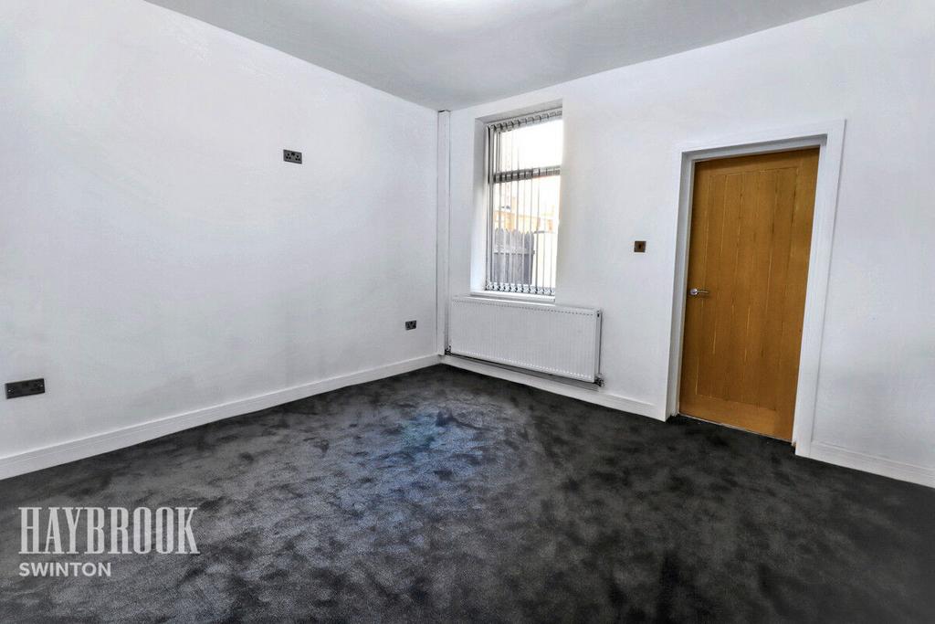Queen Street, Swinton 2 bed end of terrace house for sale - £120,000